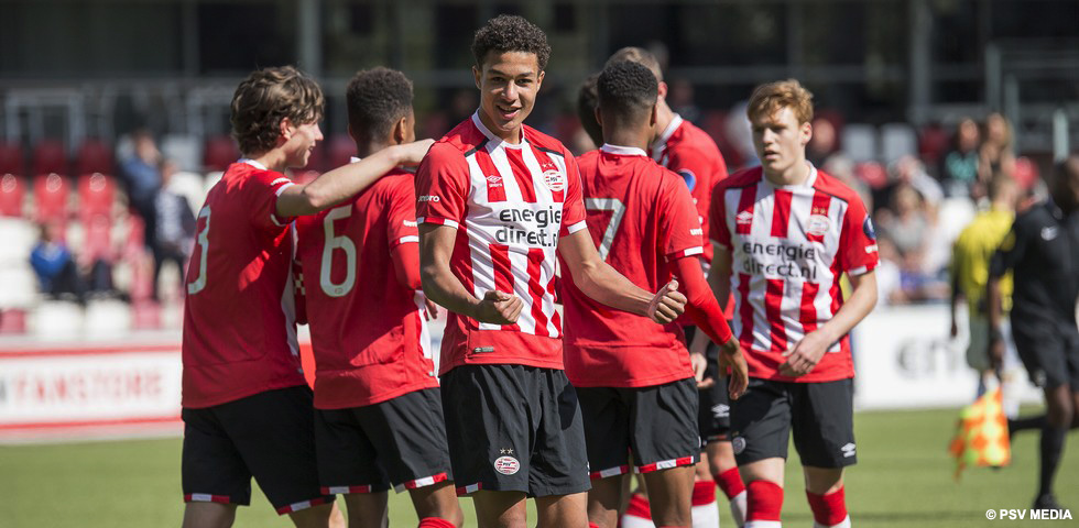 PSV - In beeld: PSV O17 - Vitesse O17