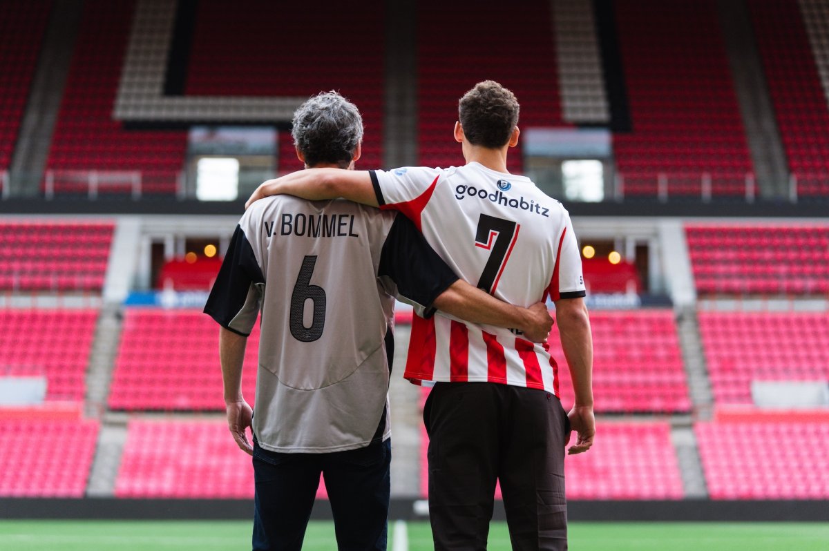 PSV - PSV Play | Het verhaal van vader en zoon Van Bommel