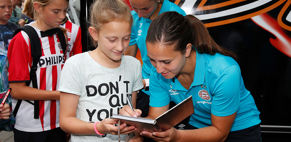 PSV - Bezoek officiële aftrap Eredivisie Vrouwen!
