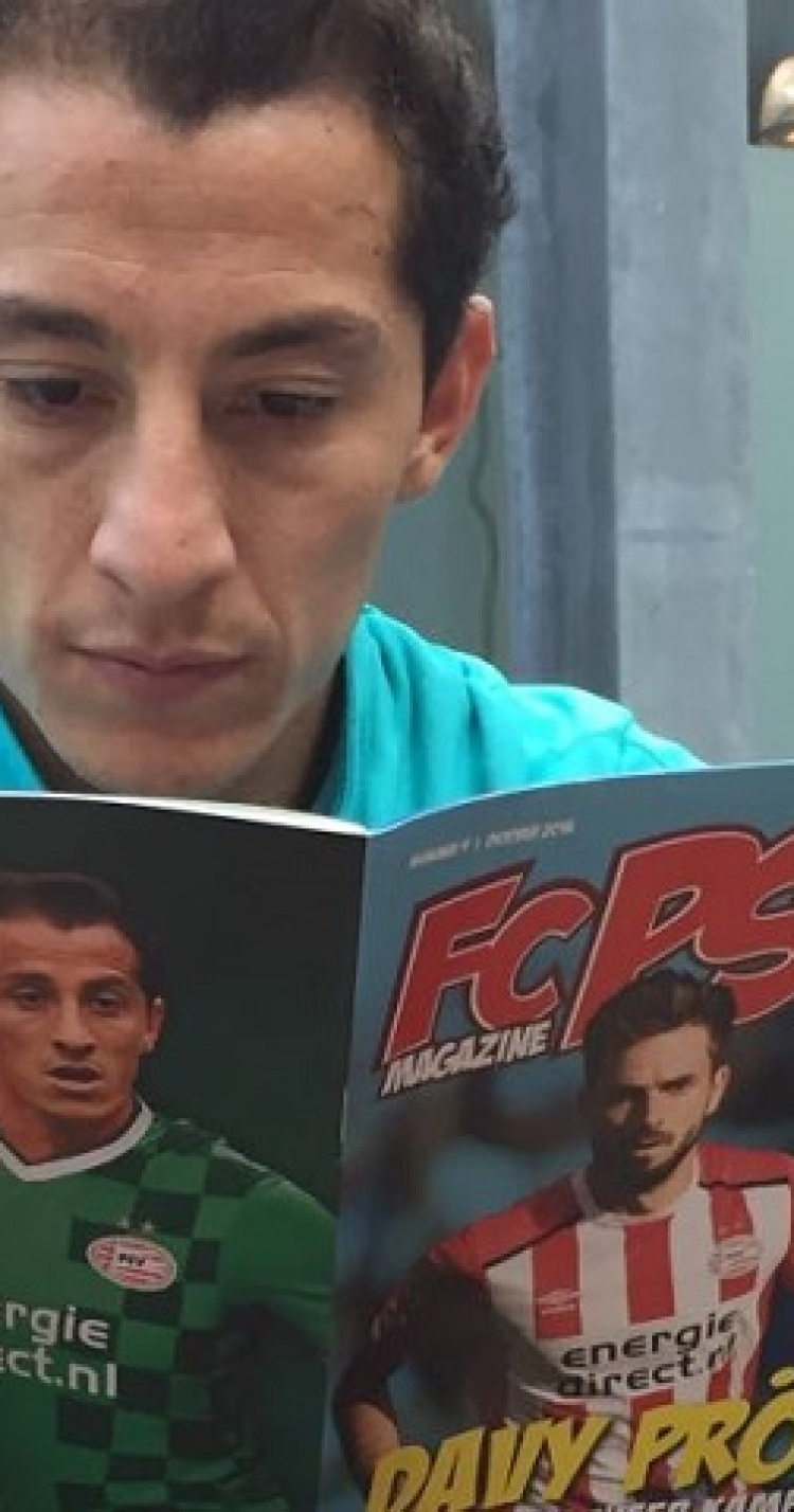 PSV - FC PSV Magazine in de bus