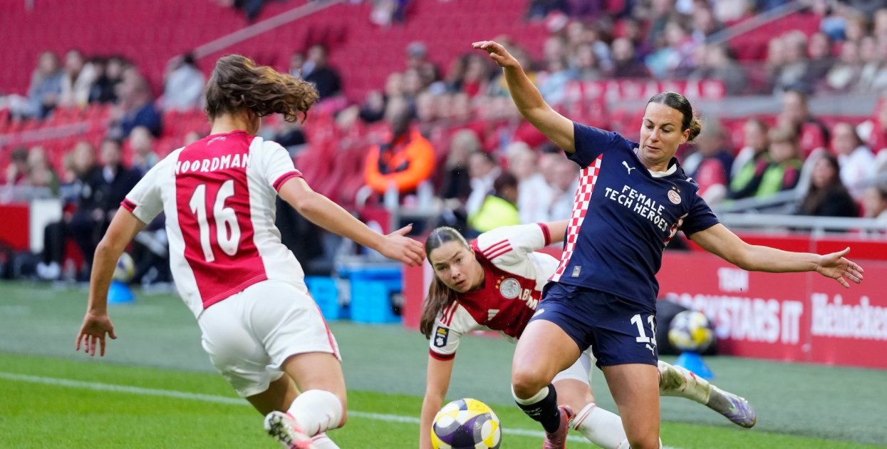 PSV - Wedstrijdverslag | PSV Vrouwen geeft topper in laatste seconde ...