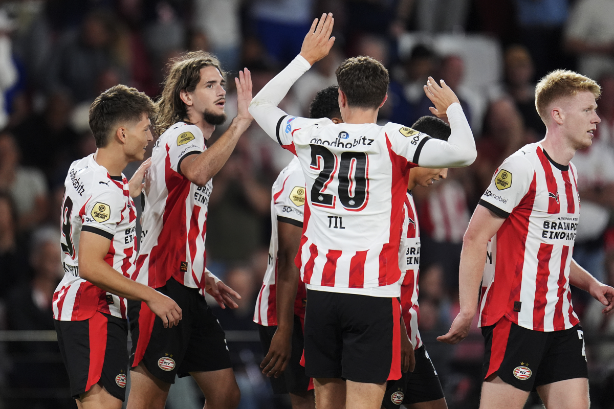 PSV - Alles over | PSV jaagt op derde zege in het Philips Stadion