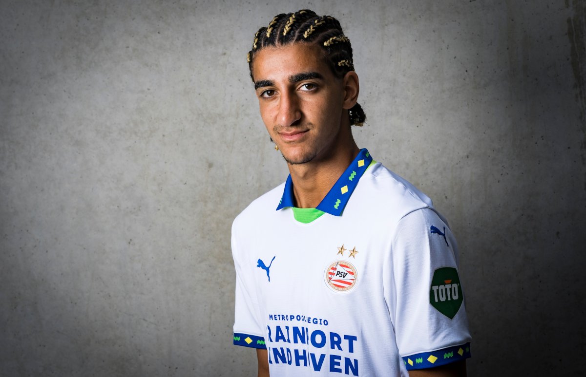 PSV - PSV verlengt contract 19-jarige Tay Abed