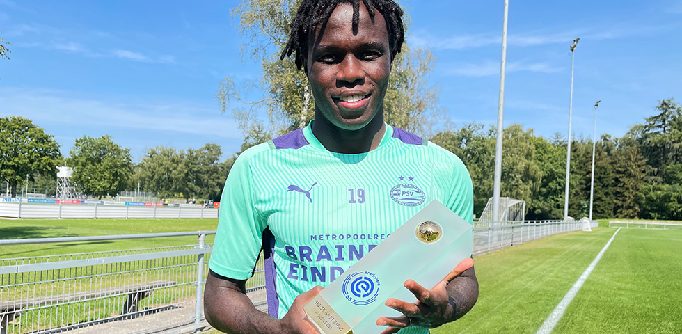 PSV - Bruma ESPN-speler van de maand