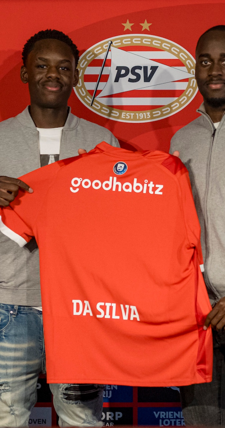 PSV - Transfer | PSV contracteert 17-jarige Aston Da Silva