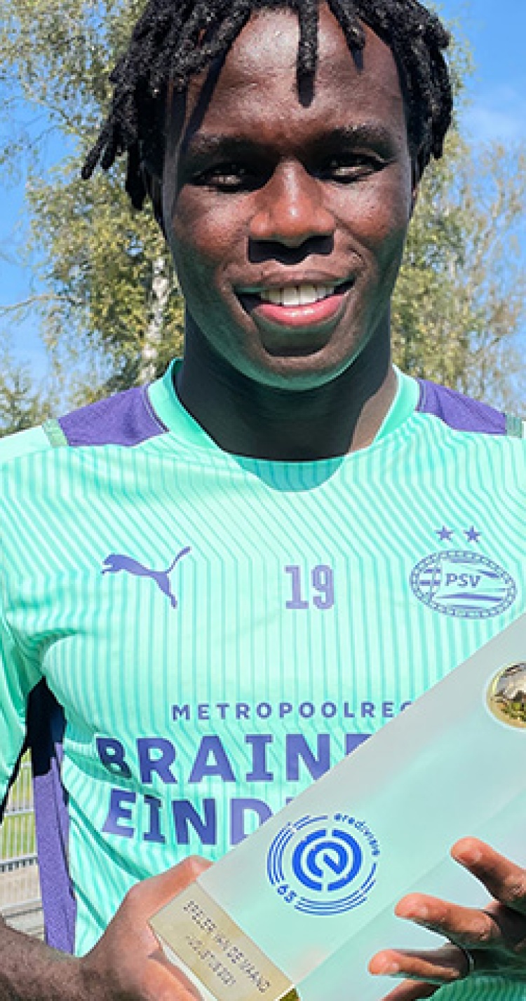 PSV - Bruma ESPN-speler van de maand