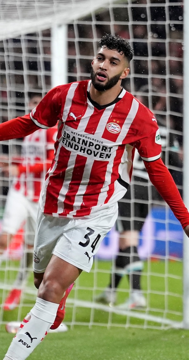 PSV - Alles Over | PSV gaf eerder dit jaar het goede voorbeeld tegen Liverpool