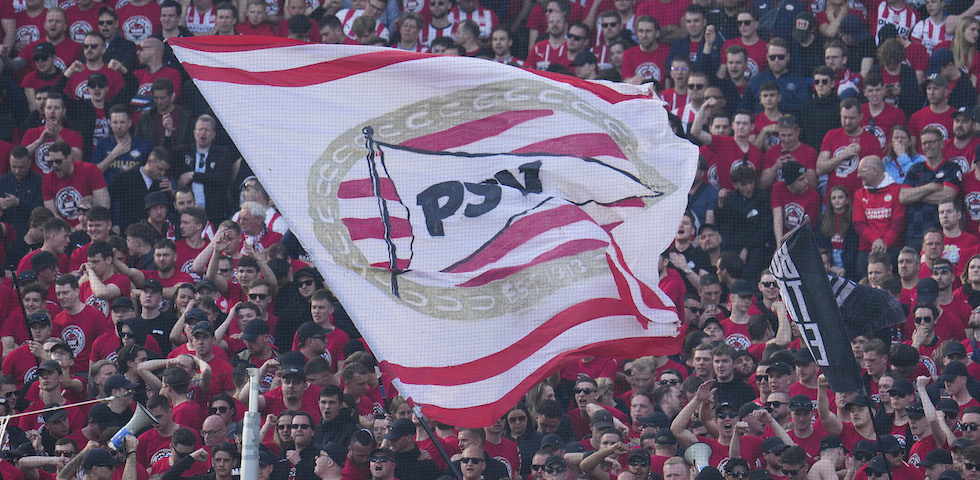PSV - Sfeeractie | Als één rode massa achter PSV