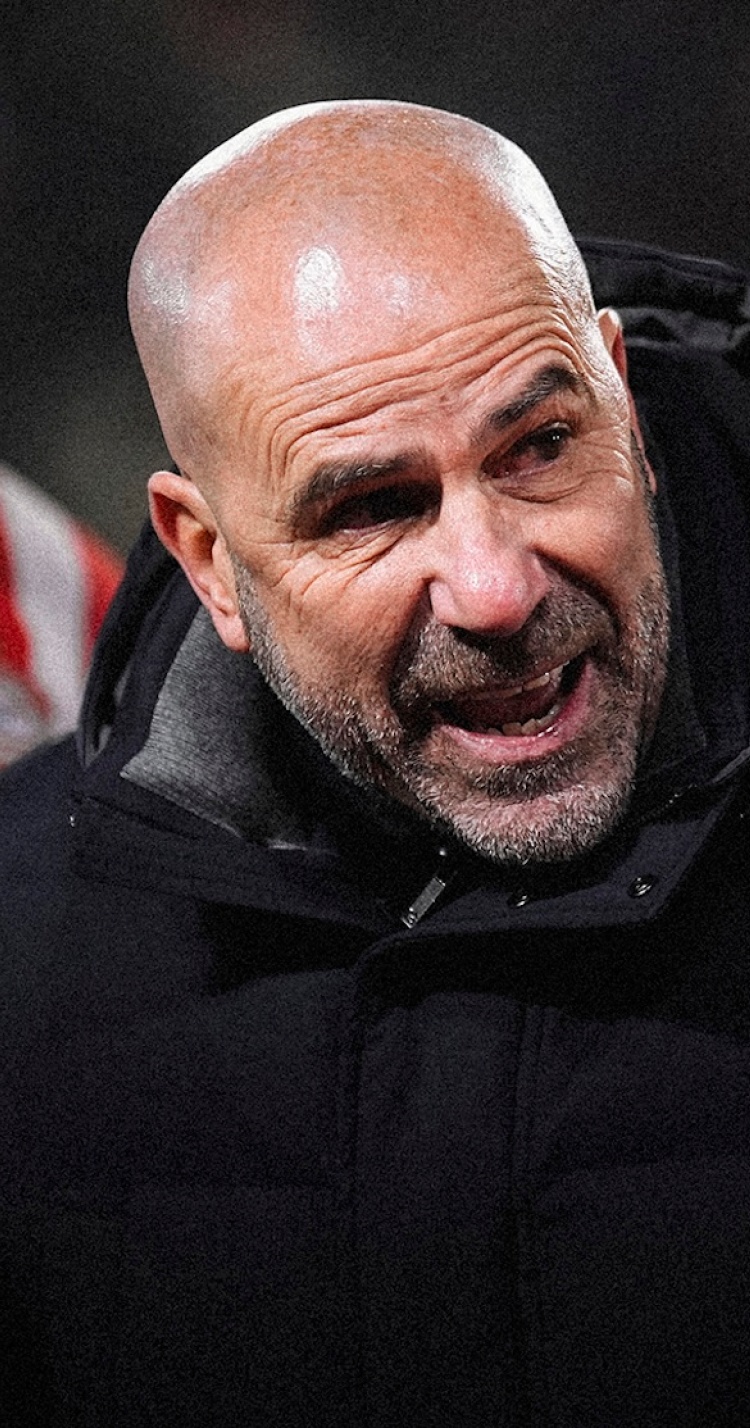 PSV - Awards | Peter Bosz receives Rinus Michels Award
