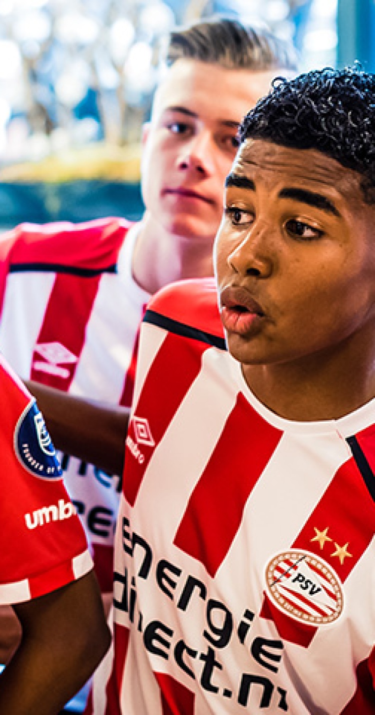 PSV - PSV Jeugd zet zich in voor PSV Foundation