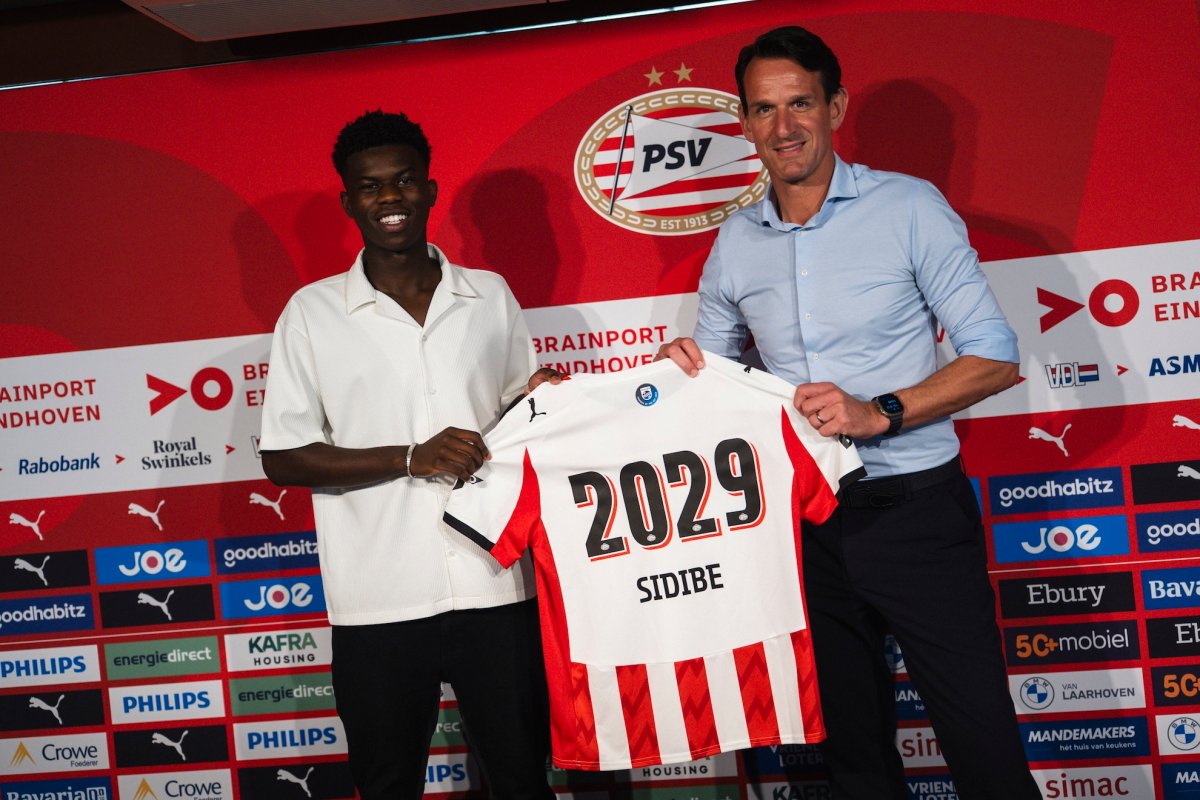 PSV - Transfer | Sidibé verruilt Stoke City voor PSV en tekent tot 2029