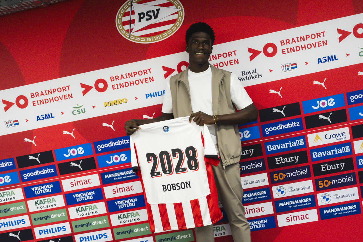 PSV - Profcontract | PSV legt Ersiën Bobson voor drie jaar vast