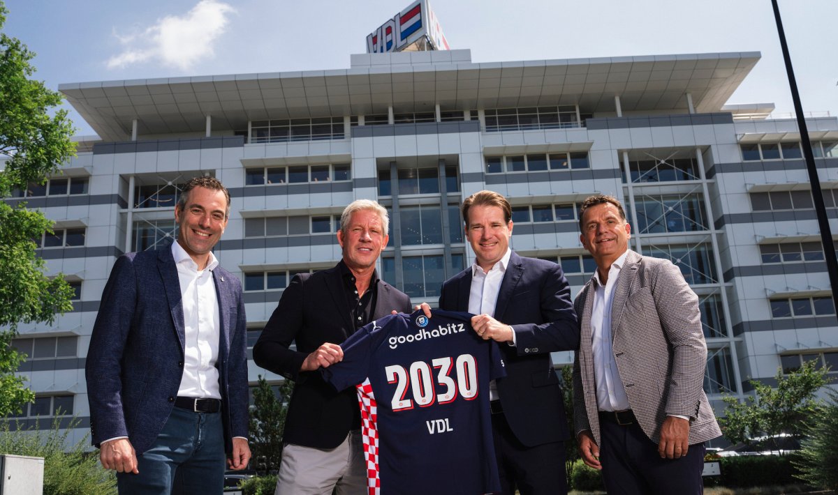 PSV - Business | VDL Groep verlengt Premium Partnership met PSV tot 2030