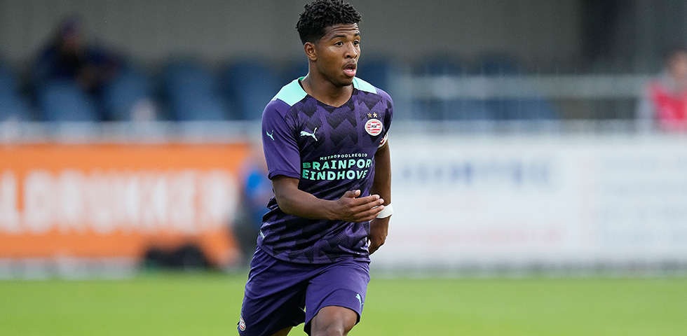 PSV - Shurandy Sambo succesvol geopereerd