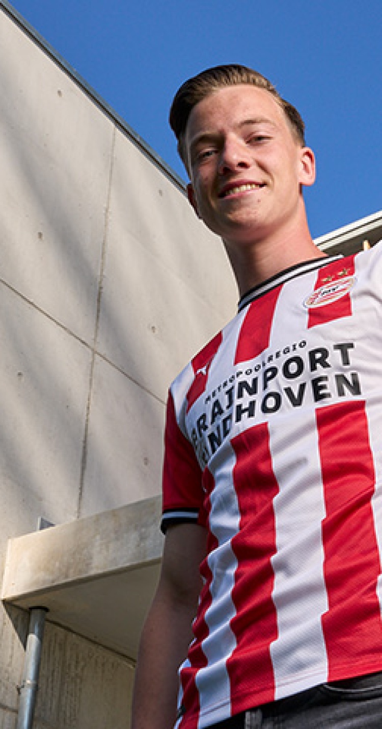 PSV - PSV Academy levert opnieuw contractspelers