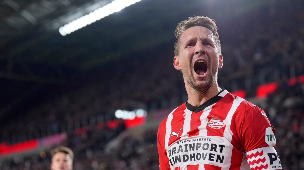 PSV - Liveblog | PSV houdt stand in enerverend duel en wint ook thuis ...