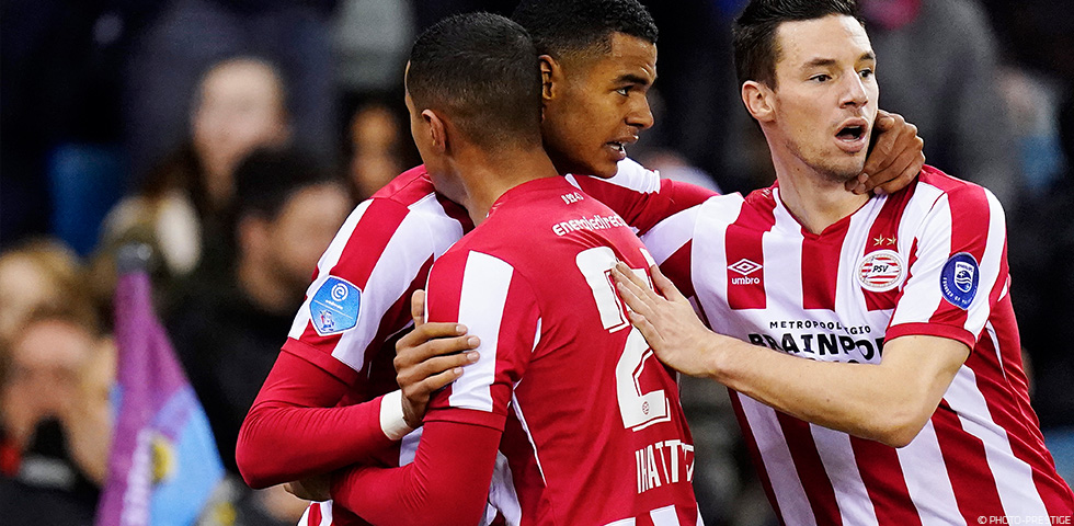PSV - Winnend PSV ook tegen Feyenoord aan aftrap
