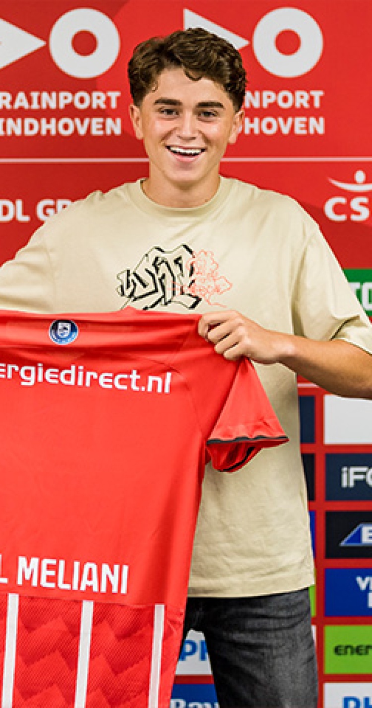 PSV - Profcontract | Talent El Meliani tekent op PSV Campus