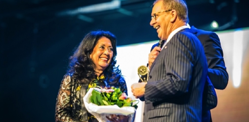 PSV - Winny Hoffmann beste vrouwelijk CEO 2015