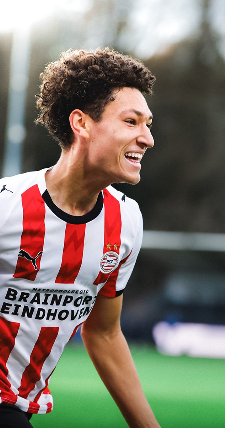 PSV - Ficha jugador | Fabian Merién: Tranquilo, inteligente y siempre ...