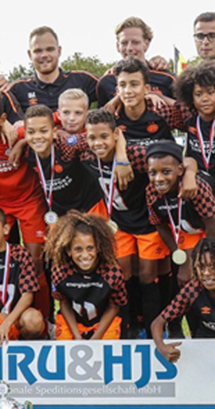 PSV - PSV O12 wint toptoernooi in Maasbree