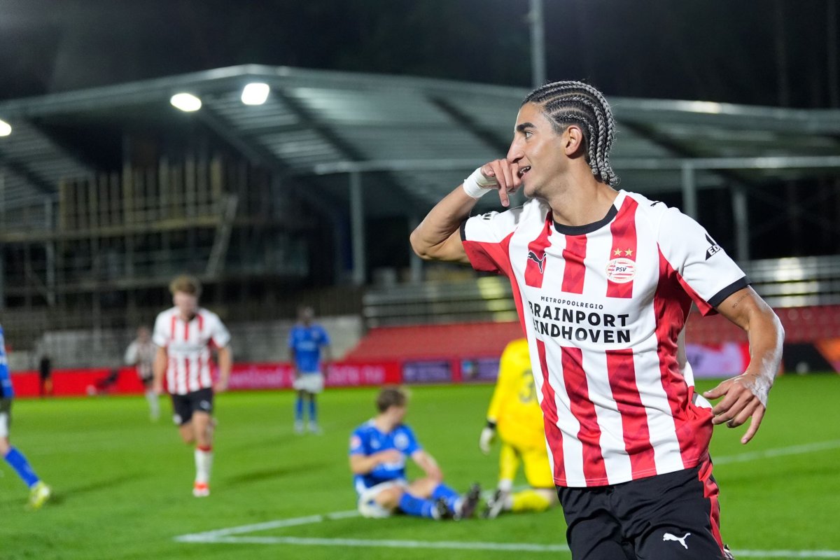 PSV - Wedstrijdverslag | Jong PSV wint overtuigend van FC Den Bosch